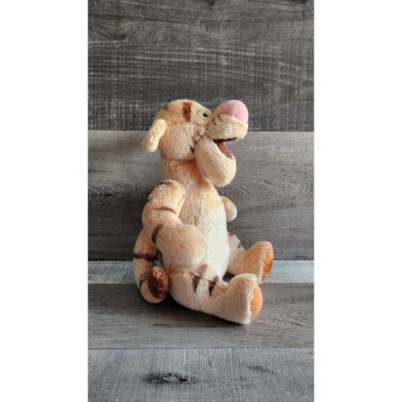Disney | Toys | Disney Store Exclusive 1 Tigger Winnie The Pooh Iced ...
